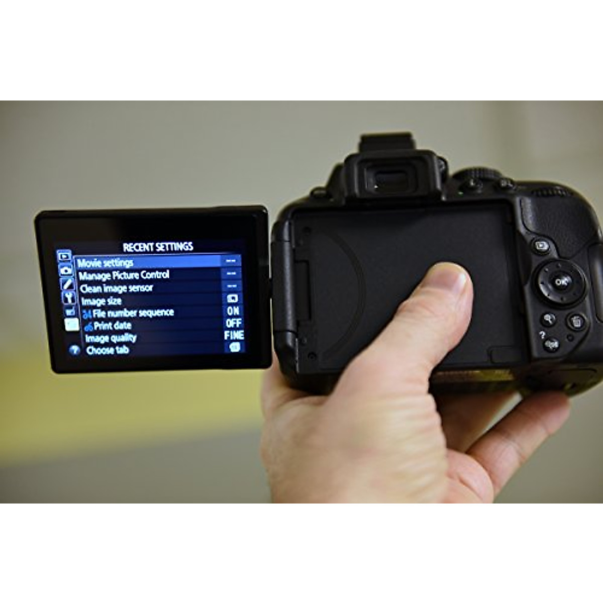 Nikon D5300 DX-format Digital SLR Kit w/ 18-55mm VR II and 55-300mm VR Lens Kit (Black)