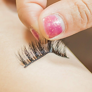 𝗦𝘂𝗽𝗲𝗿 𝗛𝗼𝗹𝗱 MUSELASH Latex Free False Eyelashes Glue Super Hold Clear Waterproof Strip Lashes Glue Hold Adhesives 5g 0.175oz Mink Lashes……