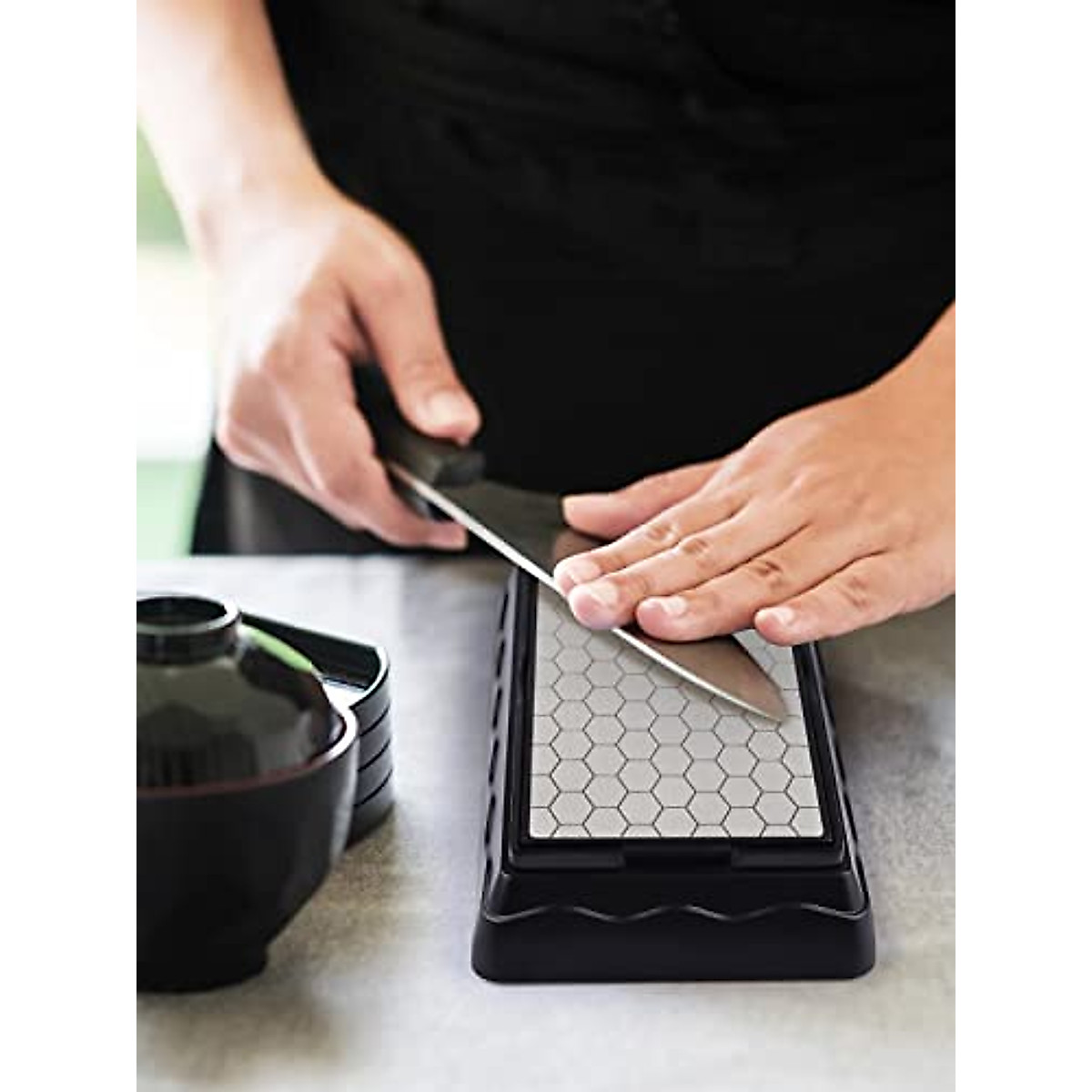Double-Sided Diamond Sharpening Stone, Kalolary Knife Sharpener Stone Whetstone Honeycomb Surface Plate with Non-slip Base for Scissors Knives Outdoor Kitchen Sharpen Tools (400/1000 Grit, 150 x 63mm)
