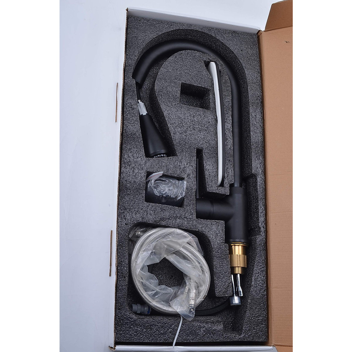 Klabb 8008 Kitchen Faucet Matte Black Single Handle Brass Pull Out Kitchen Faucet with Sprayer with Desk Plate