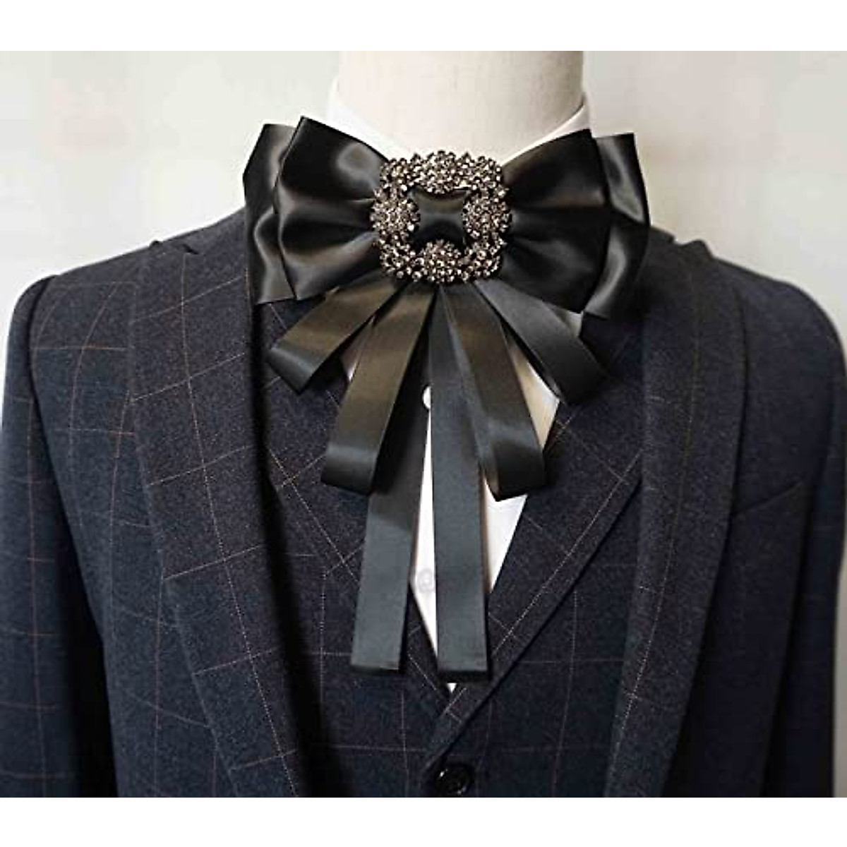 black Ribbon brooch pins for women rhinestone Crystal bow brooch black for Men/Women Pre-Tied Neck Tie BowTie Patriotic jabot Collar for Christmas Decoration (black/J20)