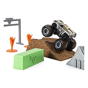 Monster Jam, Soldier Fortune Monster Dirt Deluxe Set, Featuring 16oz of Monster Dirt and Official 1:64 Scale Die-Cast Truck