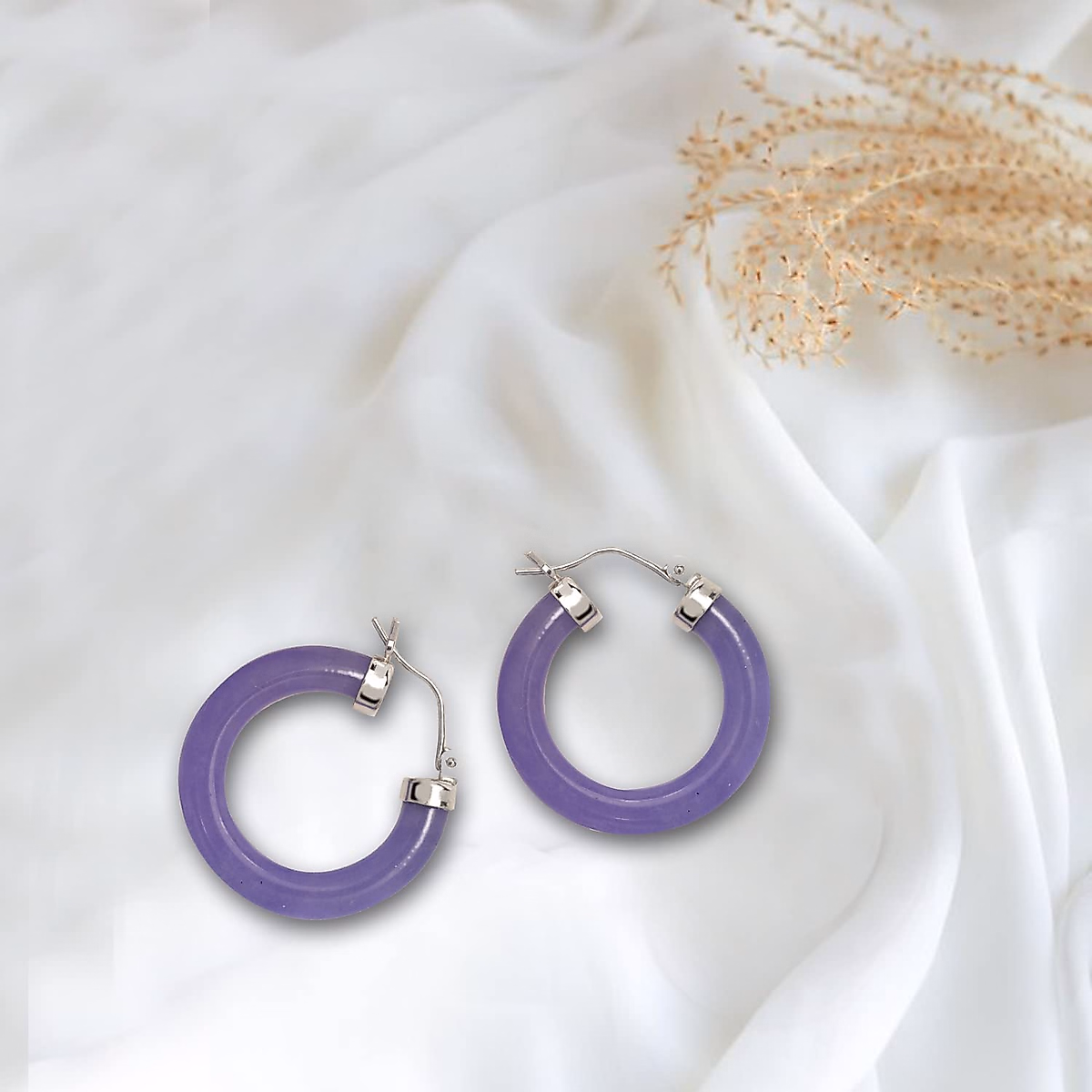 925 Sterling Silver Tube Lavender Jade Hoop Earrings (4mm x 26mm) (Purple)