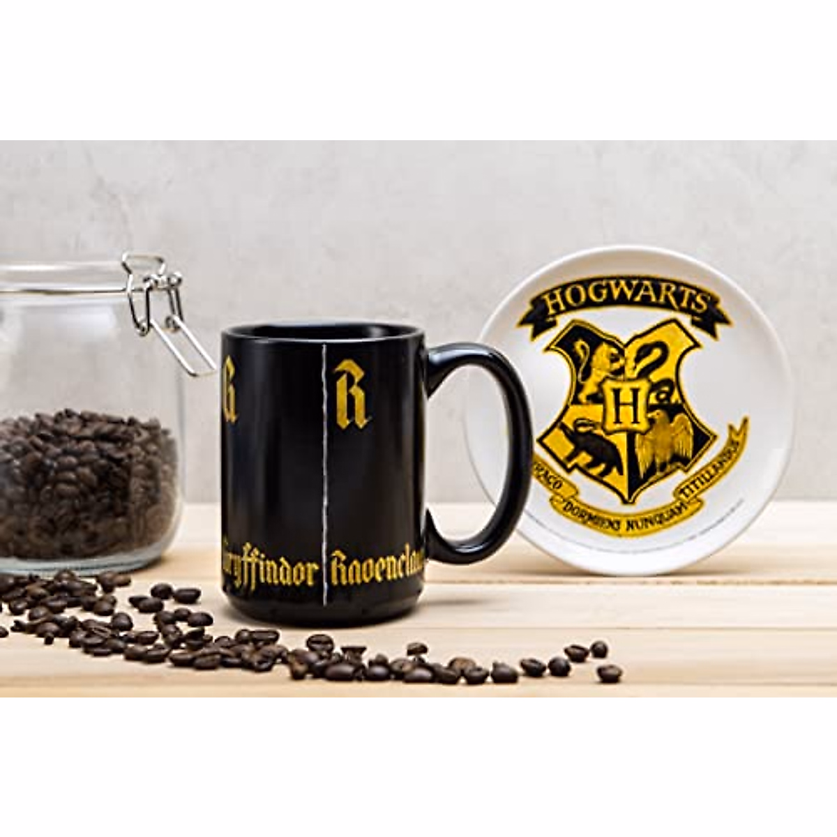 Zak Designs Harry Potter Ceramic Color Changing Mug and Plate Set for Coffee, Tea, Breakfast or Dessert with Unique Heat Reactive Artwork (2-Piece, Non BPA, Hogwarts)