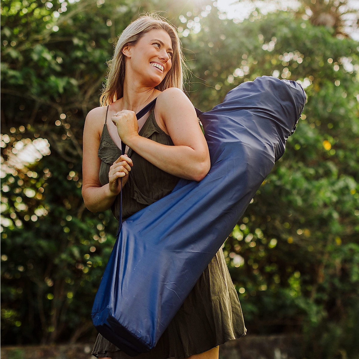 ONIVA - a Picnic Time Brand Portable Reclining Camp Chair, Navy ,39.25" l x 10" w x 9" h