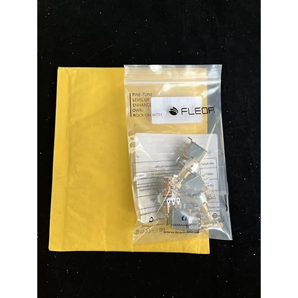 FLEOR 2pcs A250K Push Push Guitar Pots Short Copper Split Shaft Audio Taper Potentiometers