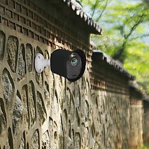 kwmobile 2X Skin Compatible with Arlo Ultra/Arlo Pro 3 / Pro 4 - Silicone Security Camera Case Outdoor CCTV Cover - Black