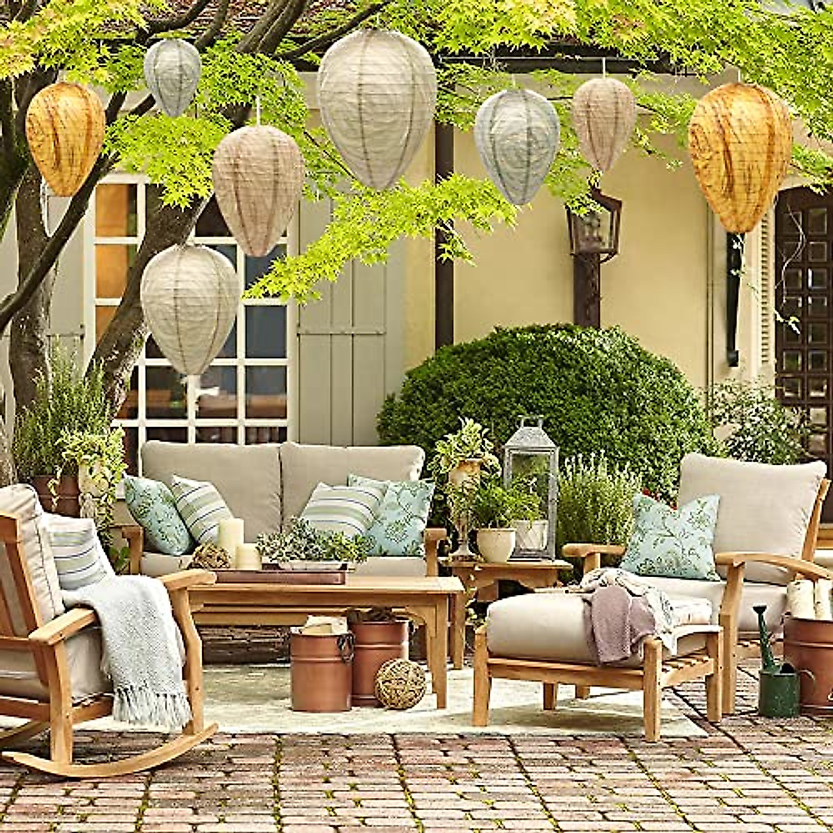 Wasp Nest Simulation Light Nesting, Fake Wasp Nest Bee Paper Lanterns, Hanging Wasp Repellent and Deterrent, Paper Drive Beehive Lantern for House Corner and Garden Outdoor, 8pcs
