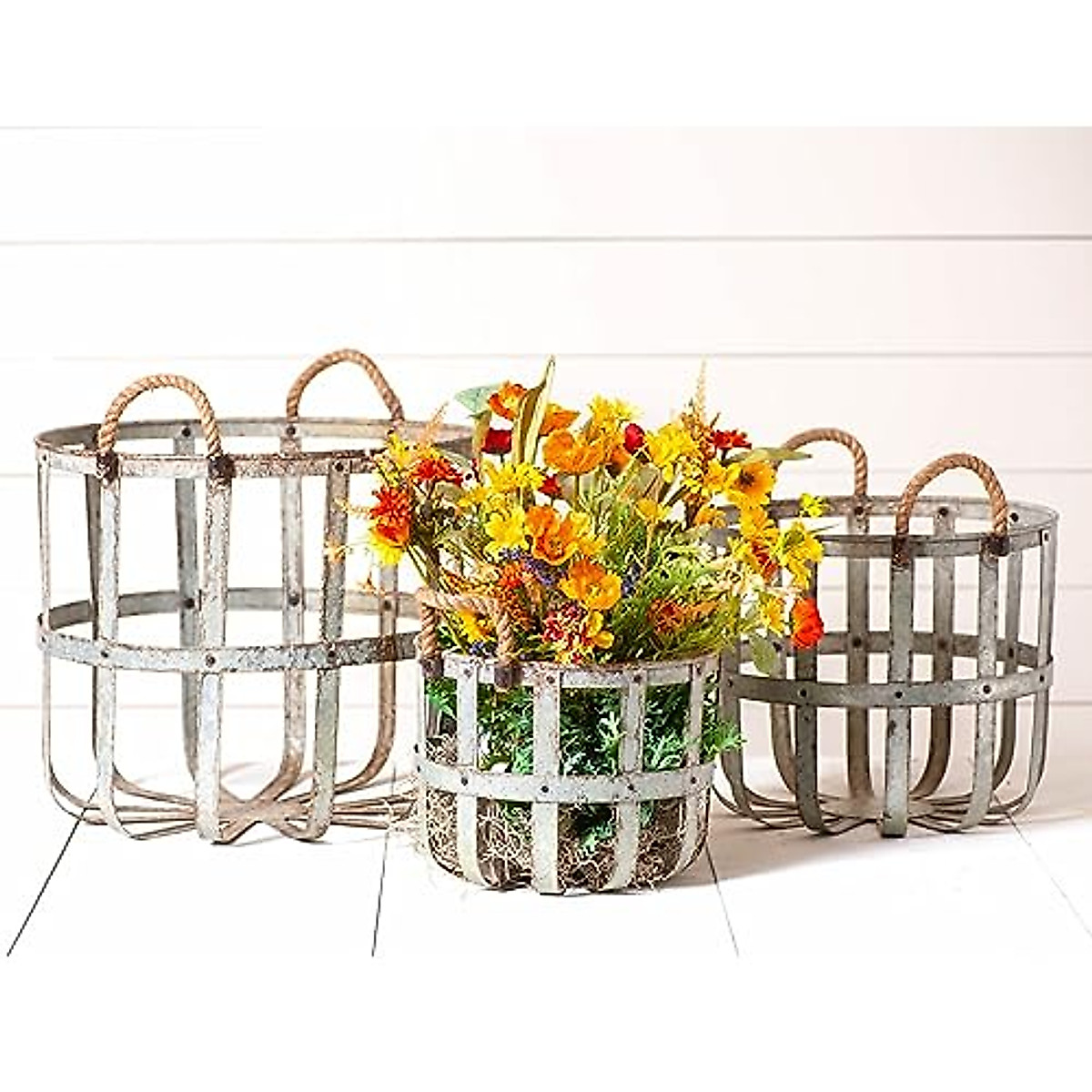 Irvin's Country Tinware Rustic Round Metal Basket Set