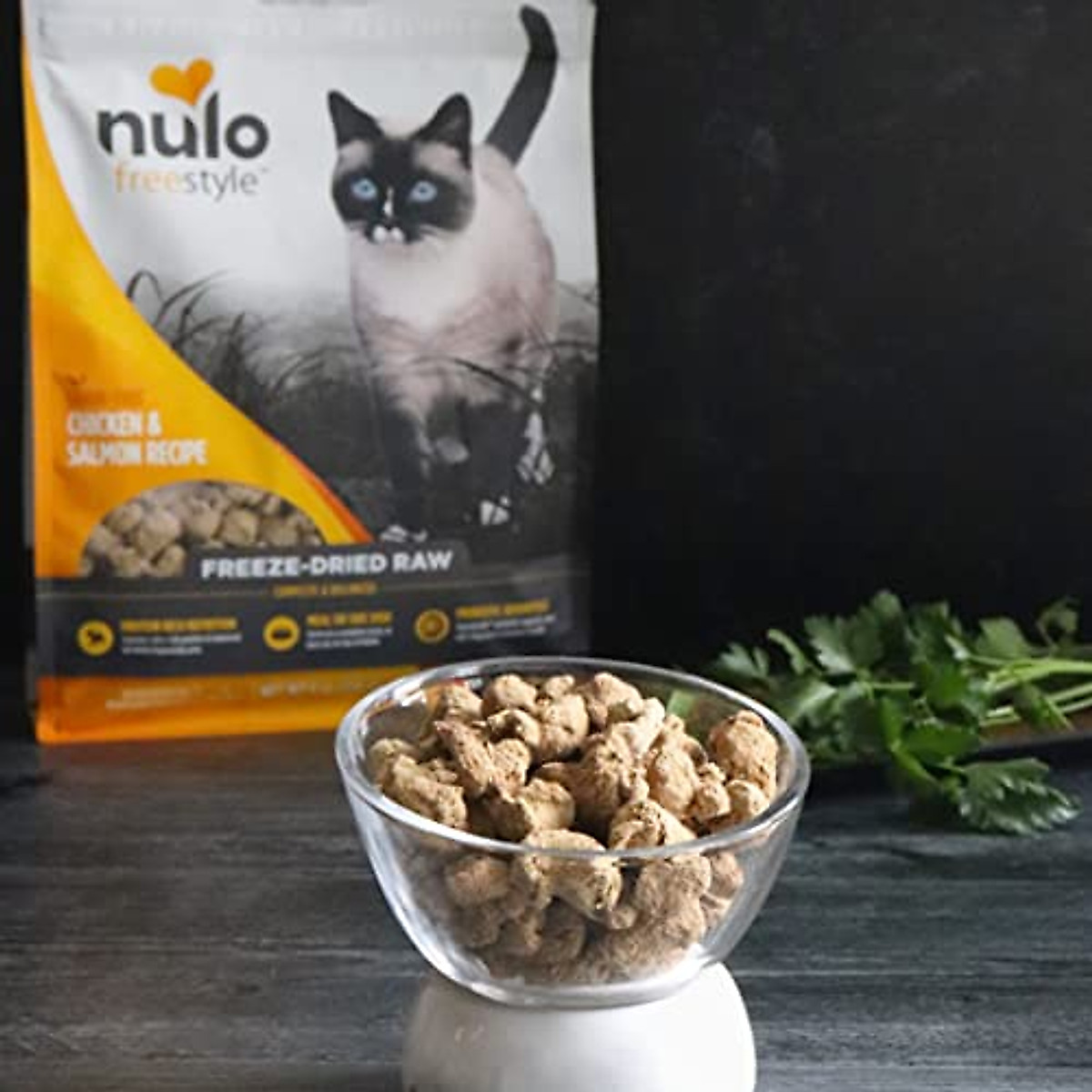 Nulo Freestyle Freeze-Dried Raw, Ultra-Rich Grain-Free Dry Cat Food for All Breeds and Life Stages with BC30 Probiotic for Digestive and Immune Health, Chicken & Salmon, 8 Ounces