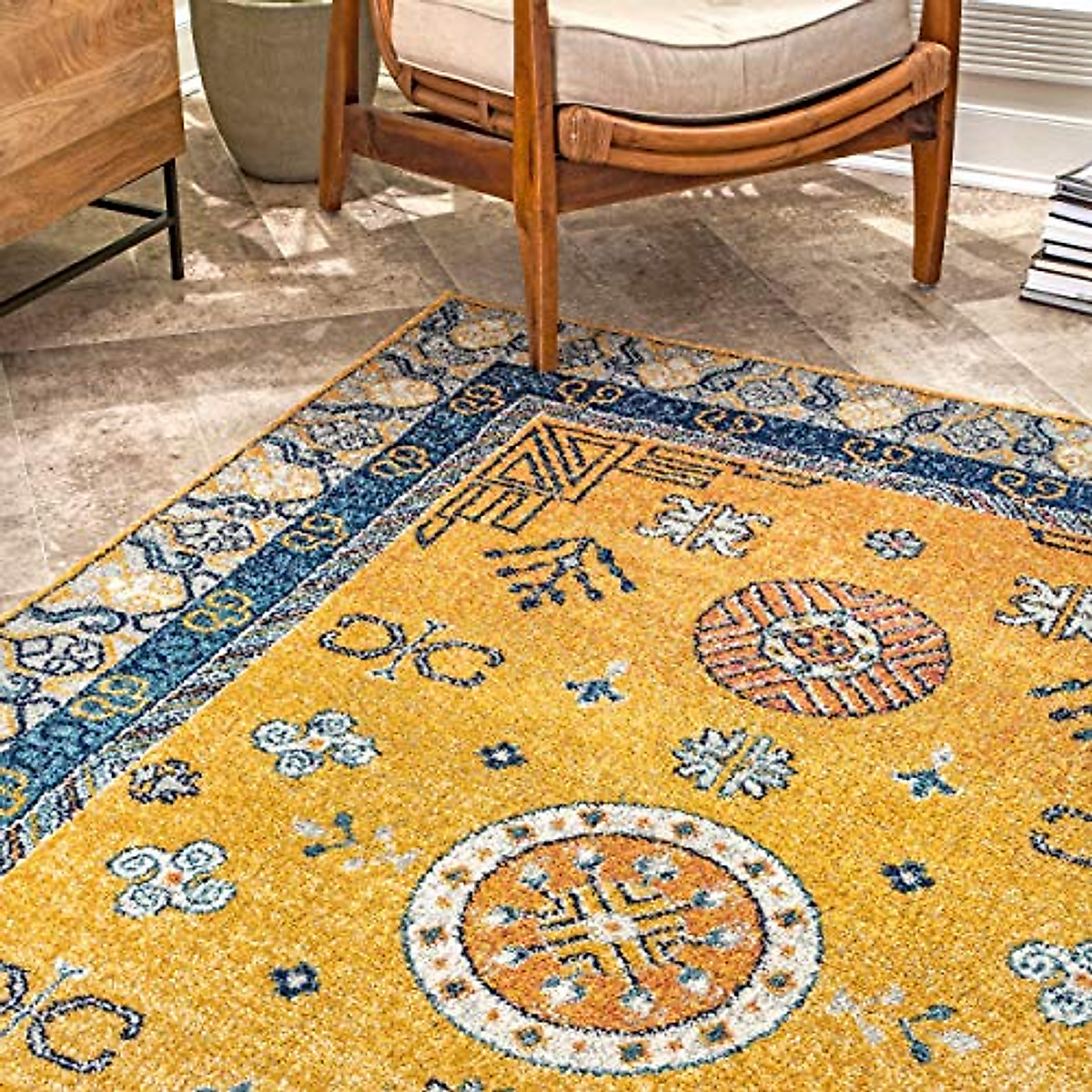 nuLOOM Motif Border Area Rug, 5' x 7' 5", Yellow