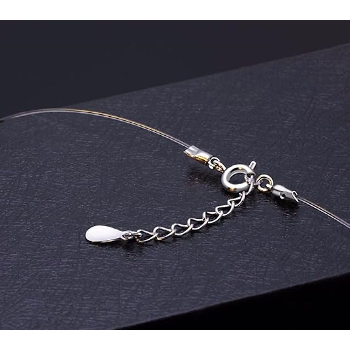 S925 Round fish line two claws Cut Clear Cubic Zirconia Pendant Necklace (silver)