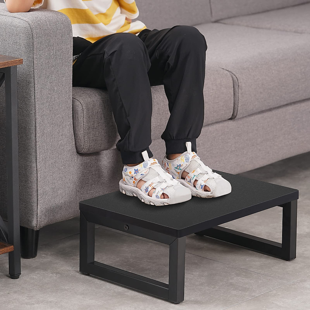 Snughome Wooden Step Stools for Adults Kids, Solid Portable Wooden Bedside Step Stool Adults Hold Up to 350 lb, One Step Foot Stool for Kitchen, Bedroom, Living Room, Bathroom - Self-Assembly(Black)