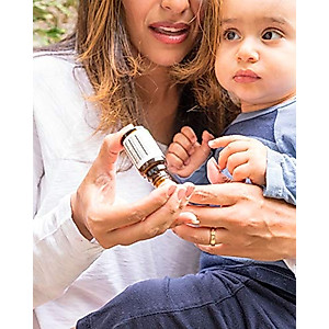 Wellements Organic Baby Tooth Oil, Gently Soothes Tiny Gums, Natural Teething Oil for Babies, Blend of Clove Oil, Spearmint Leaf & Olive Oil, No Benzocaine or Belladonna, 0.5 Fl Oz. 4 Months +