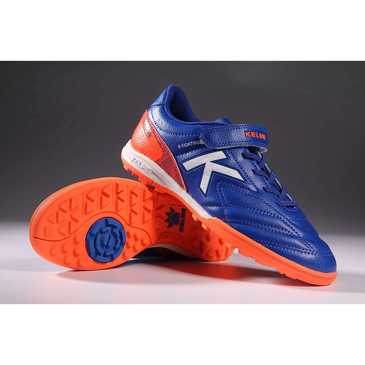 KELME Laceless Soccer Shoes for Kids and Youth – Soccer Cleats Turf or Futsal – Boys/Girls – Indoor or Outdoor Football Boots (Blue/Orange, 4)