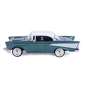 Motormax 1:24 Die-Cast 1957 Chevy Bel Air - Colors May Vary