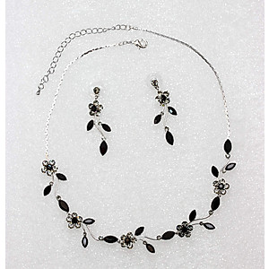 Faship Gorgeous Black Rhinestone Crystal Floral Necklace Earrings Set - Black