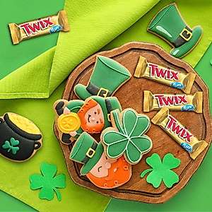 TWIX Fun Size Milk Chocolate Caramel St Patricks Day Candy Bars, 18.28 Oz Jumbo Bulk Candy Bag