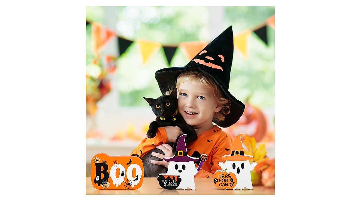 Cute 4-Piece Halloween Decor for Spooky Celebrations