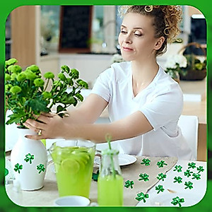 50Pcs St. Patrick's Day Shamrocks Table Confetti Sprinkles St Patricks Day Decorations Glitter Lucky Irish Green Scatter Shamrocks Assorted Cutouts Party Confetti for DIY Holiday Party Supplies