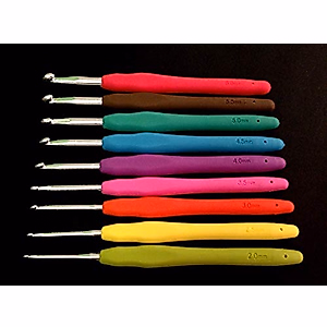 WooCrafts Large-Eye Blunt Needles Yarn Knitting Plus Crochet Hooks Set with Case,Ergonomic Handle Crochet Hooks Needles for Arthritic Hands.Best Gift!