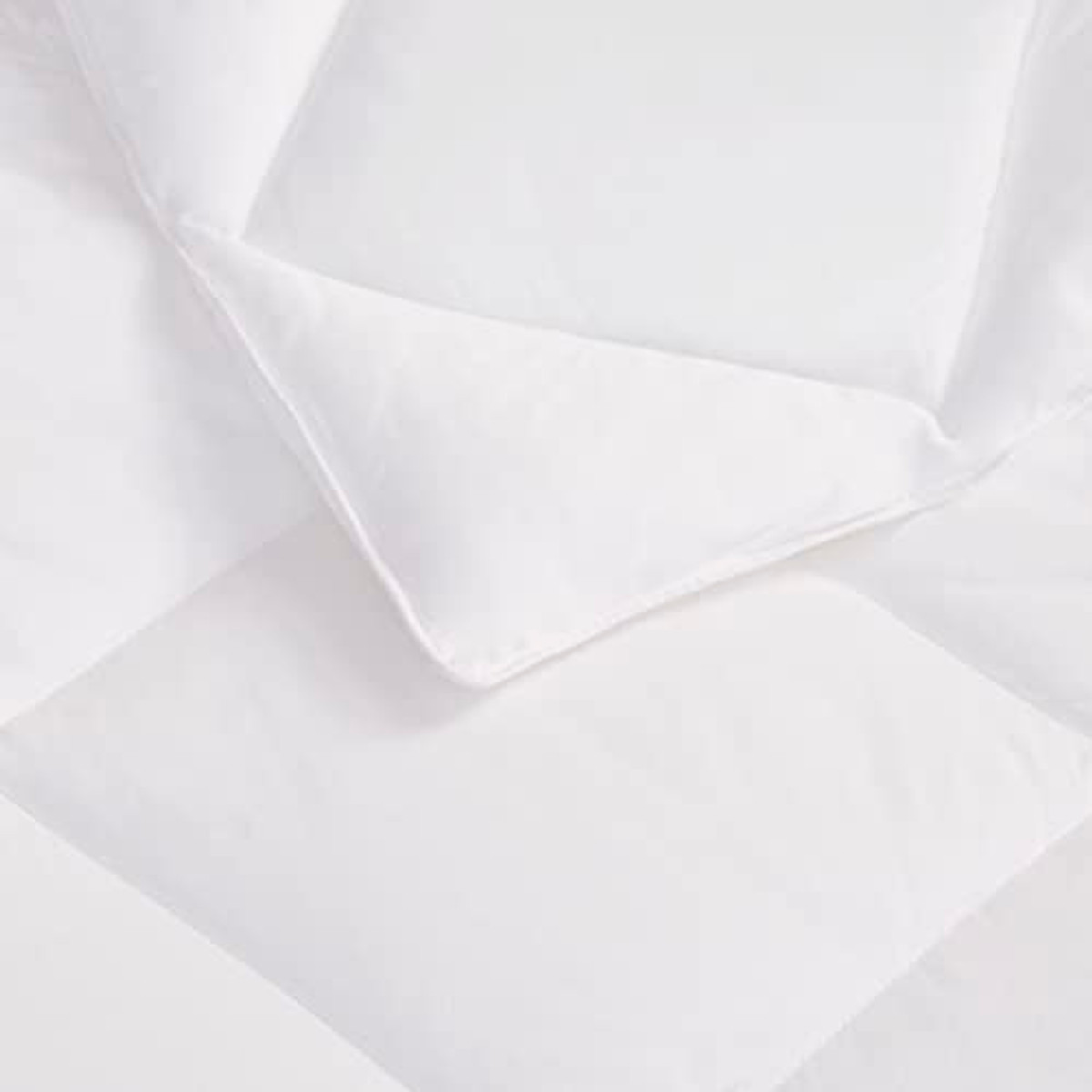 Sleep Philosophy Thinsulate Fibers 3M Scotchgard Moisture Wicking Down Alternative Comforter with 300TC Cotton Sateen Cover, King, White