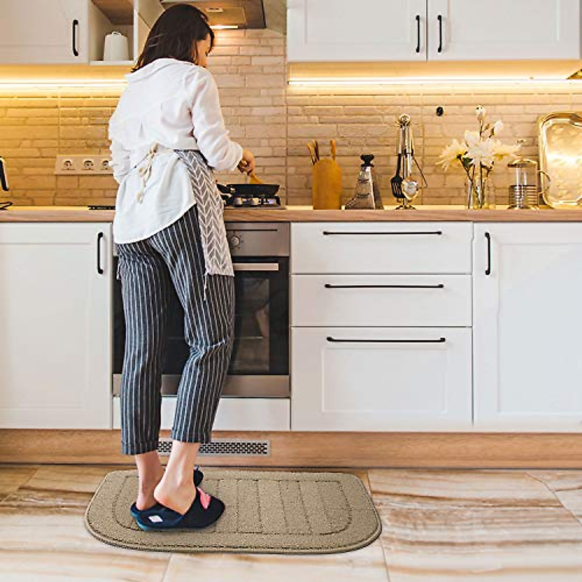 BEQHAUSE 30x18 Inch Kitchen Rug Mats, Durable Anti-Slip Absorbent Dirt-Resistant Kitchen Rug Pet Mat Machine Washable (Beige)