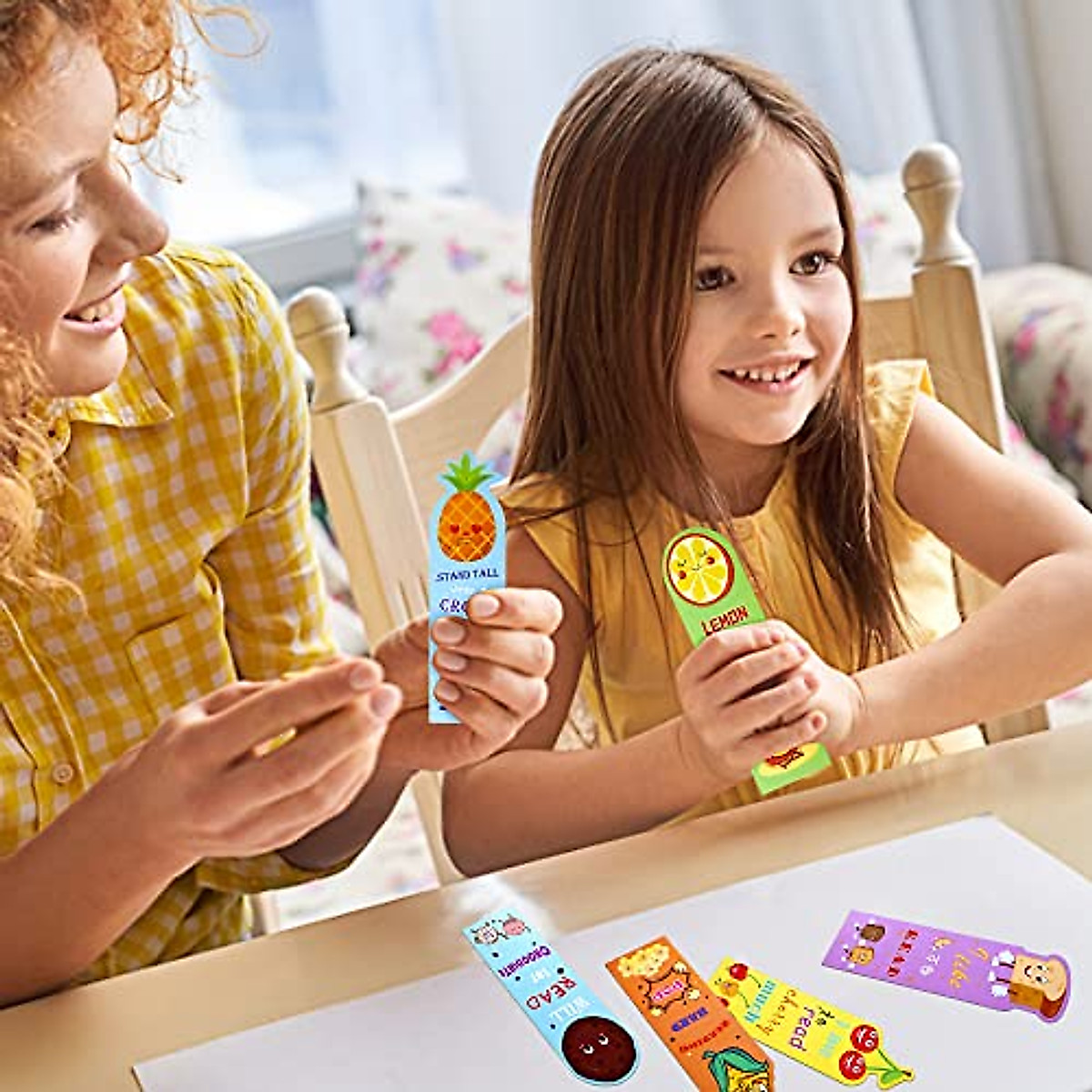 Aphrordity 36 Pieces Bookmarks for Kids Scratch and Sniff Bookmarks Food and Fruit Scented Bookmark for Enhances Children's Interest in Reading and Enhances The Reading Environment.12 Styles