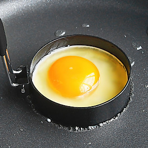 8 Pack Stainless Steel Fried Egg Ring, Pancake Ring Mold Round Egg Cooker Nonstick Griddle Pancake Shapers with Silicone Handle for Breakfast Omelette Sandwich(4 Inch, 6 Inch)