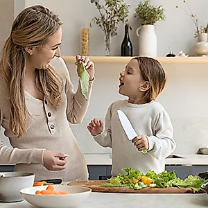 JIANYI Kids Knife Set, Kitchen Baking Knife Set for Cooking and Cutting Fruits, Bread, Lettuce, Veggies Cake, Plastic Kid Safe Knife Set for Little Hands - Set of 3