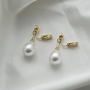 Big Teardrop Pearl Pendant Clip Earrings Drop Clip-on Earrings for Women Gold Plated White Imitation Pearl Non-Pierced Earrings
