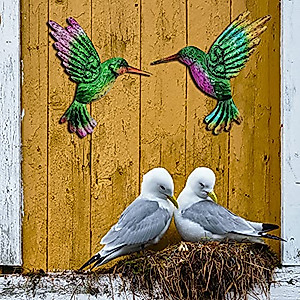 XIUDEEN Metal Hummingbird Wall Art Decor, Metal Birds Outdoor Wall Sculpture Decoration Hanging for Deck, Garden Fence, Backyard, Patio, Bedroom, Living Room.4PCS Outdoor Hanging Decoration