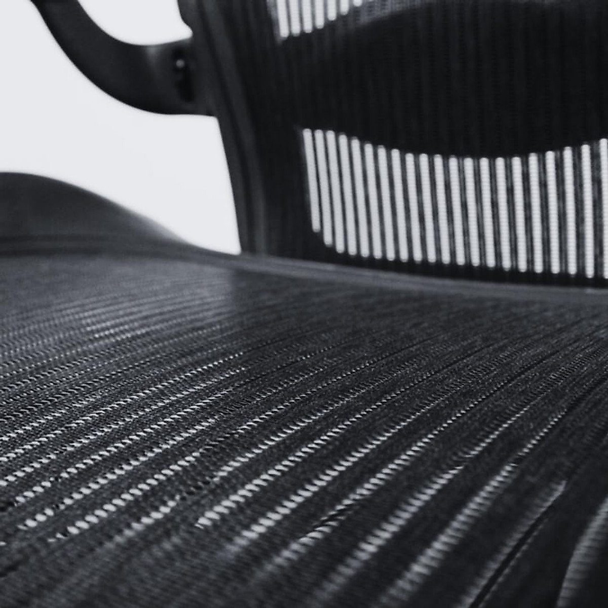 Aeron Herman Miller Office Chair Size B | Fully Adjustable with All Features Included| Quick and Easy Assembly| Renewed| 10 Year Warranty| Hardwood Floor Roller Blade Style Wheels Included