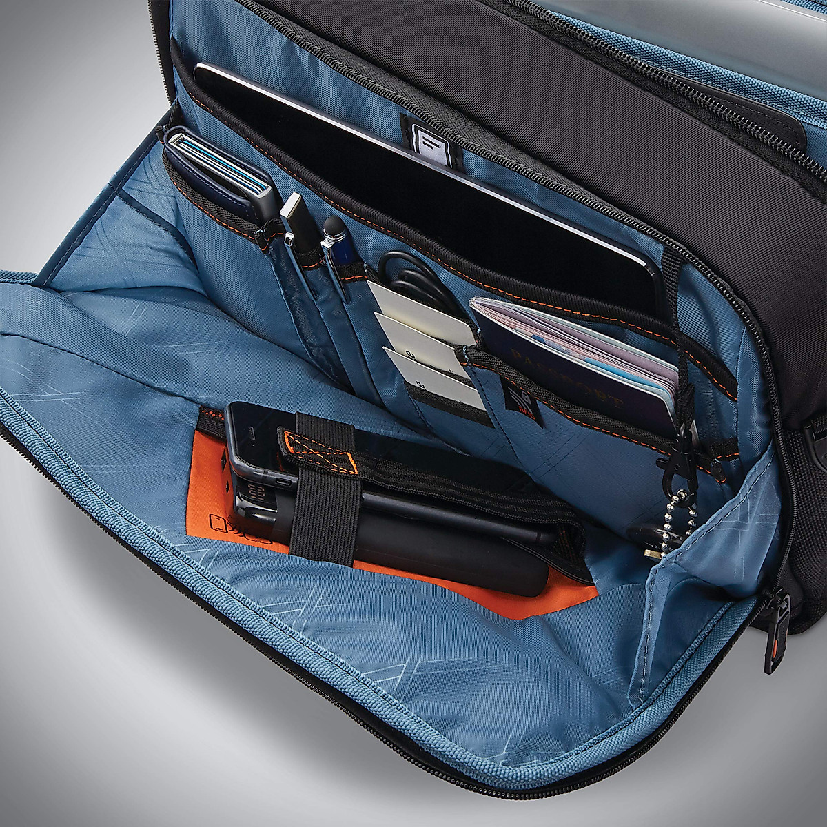 Samsonite Pro Slim Messenger, Black, 13-Inch