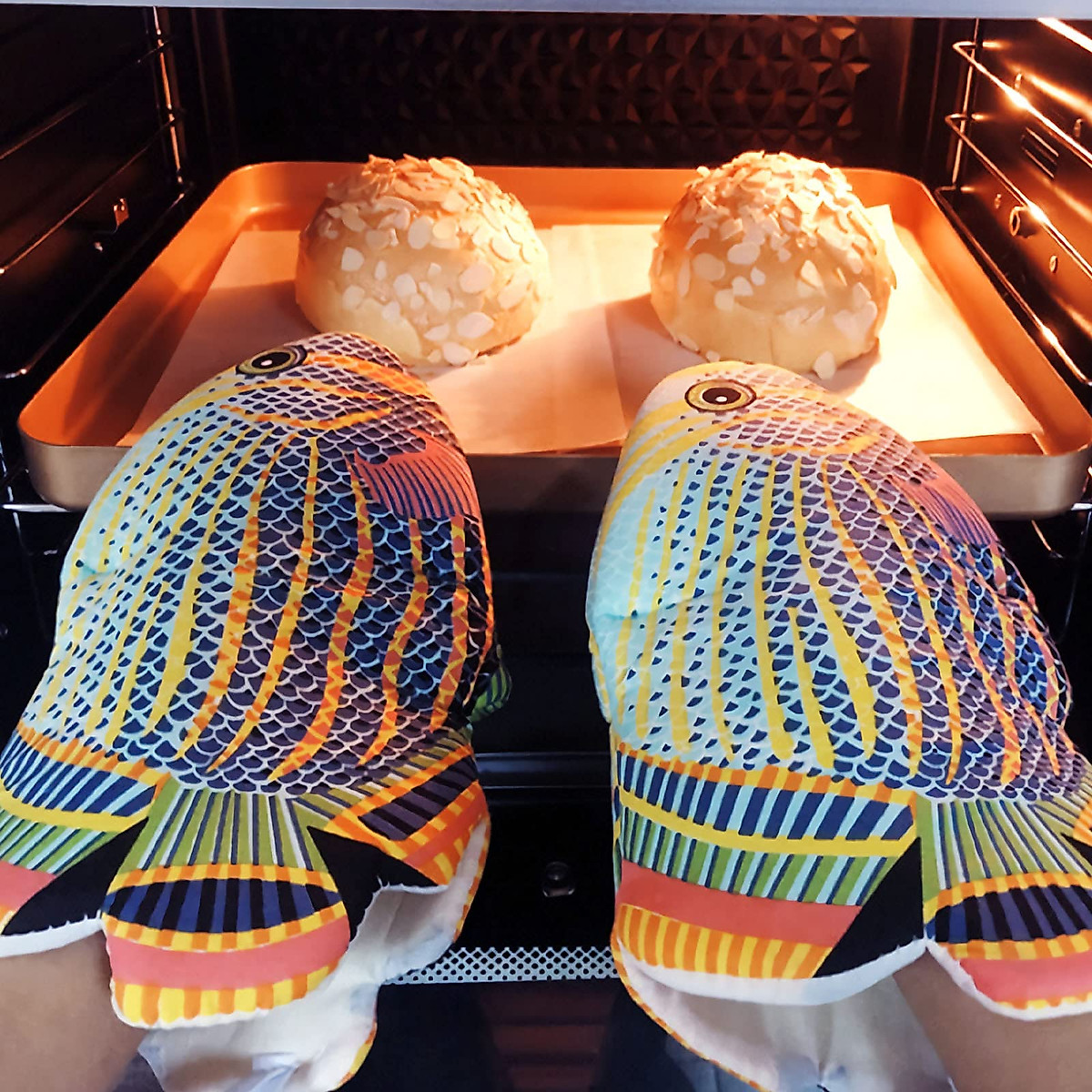 Baking Oven Mitts Cute Kitchen Heat Insulation Gloves 1 Pair Pot Holders Fish Shape Toaster Mitten Heat Resistant Cooking Hand Protector for Baker Lover Chef Thick Cotton Non-Slip Oven Mitts Set