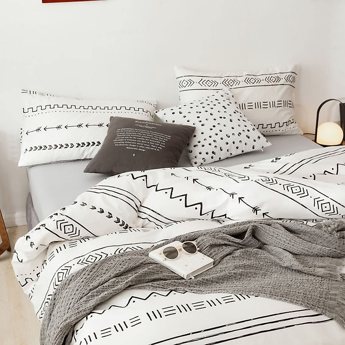 KAFULAN White bohemianDuvet Cover Set Queen Size ，Reversible Luxurious Soft Microfiber Duvet Cover Zip Closure and Corner Ties (1 Duvet Cover + 2 Pillowcases) (White Bohemian Queen 90X90 in)…