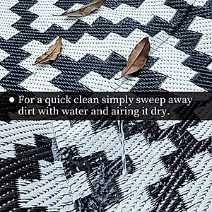 NFECO Reversible Rugs Plastic Rug Outdoor Rug Lightweight Outside Mats with Carrying Bag Modern Outdoor Rug for Patio Portable Mats for RV Backyard Deck Picnic Beach(5x7, Black&White)
