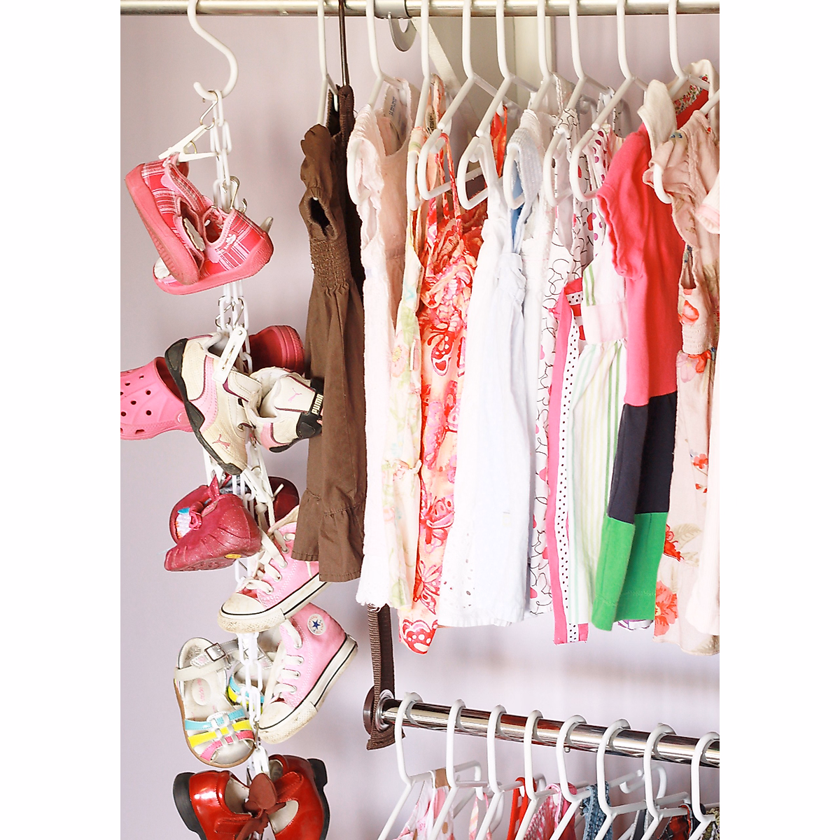 MiniOwls Multipurpose Storage Teddy 8 ft Chain -White Toy Organizer + 20 Clips for Plush Toys Art & Accessories Like Caps Hats Bags (White, Large)