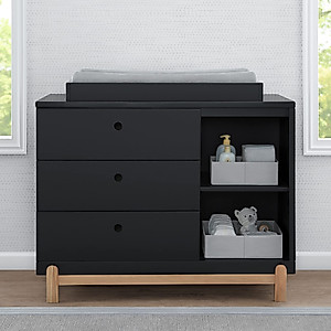 Delta Children 7-Piece Essential Changing Table Set - Newborn Baby Gift Set for Boys and Girls – Set Includes Changing Pad, Plush Changing Pad Cover, 3 Changing Pad Liners and 2 Storage Bins, Grey