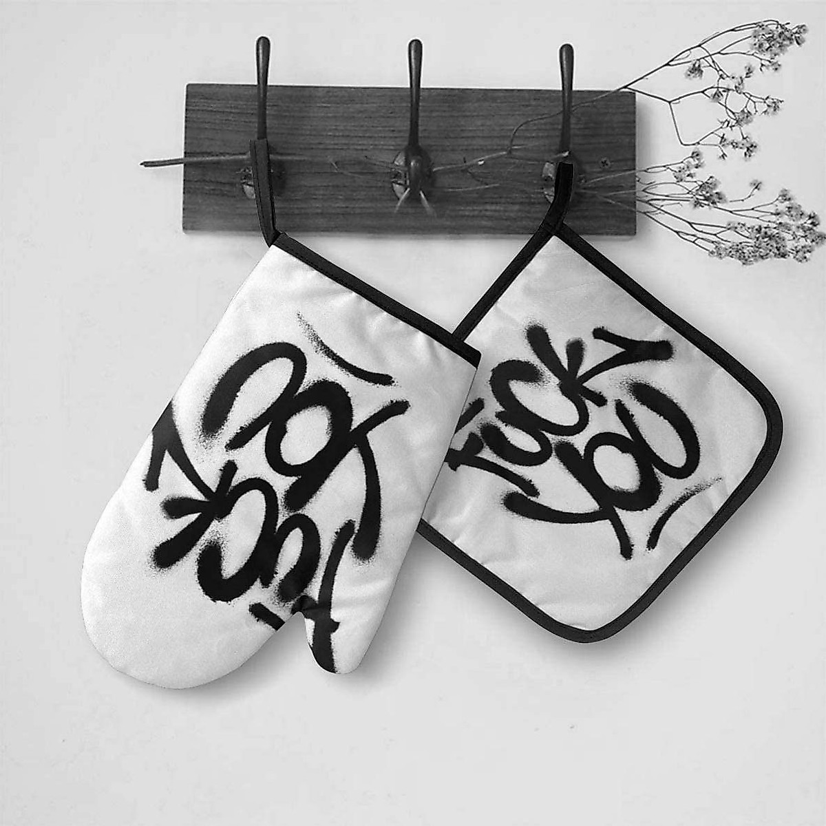 HENGE Font Graffiti Fuck You Oven Mitts and Pot Holders Sets of 2,Resistant Hot Pads,Flexible Cooking Oven Gloves for Microwave BBQ Cooking Baking Grilling