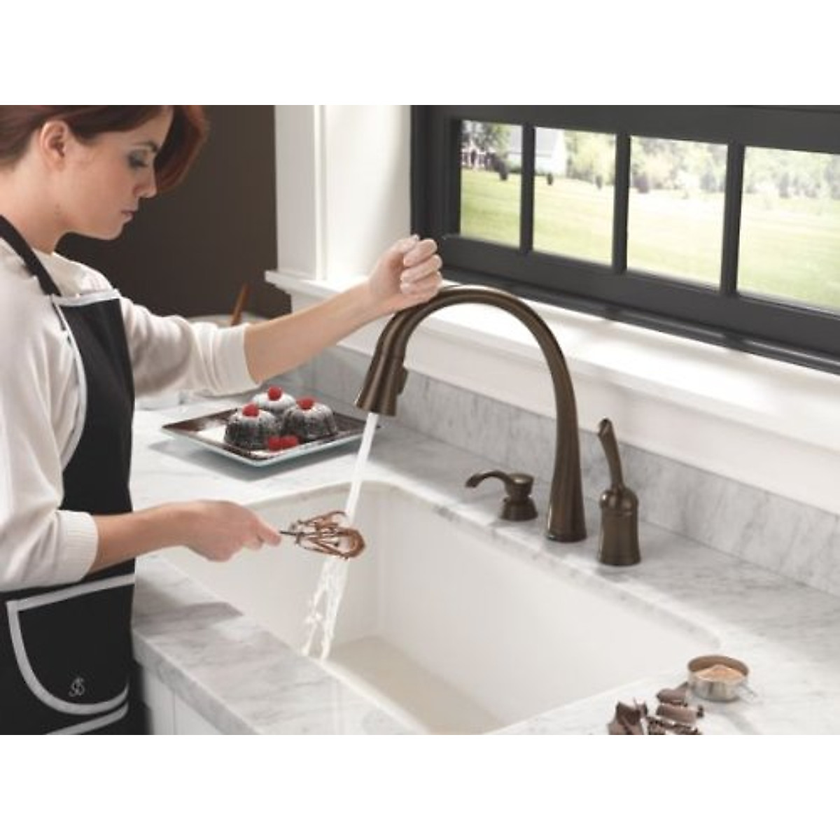 Delta Faucet Pilar Kitchen Soap Dispenser for Kitchen Sinks, Venetian Bronze RP50781RB