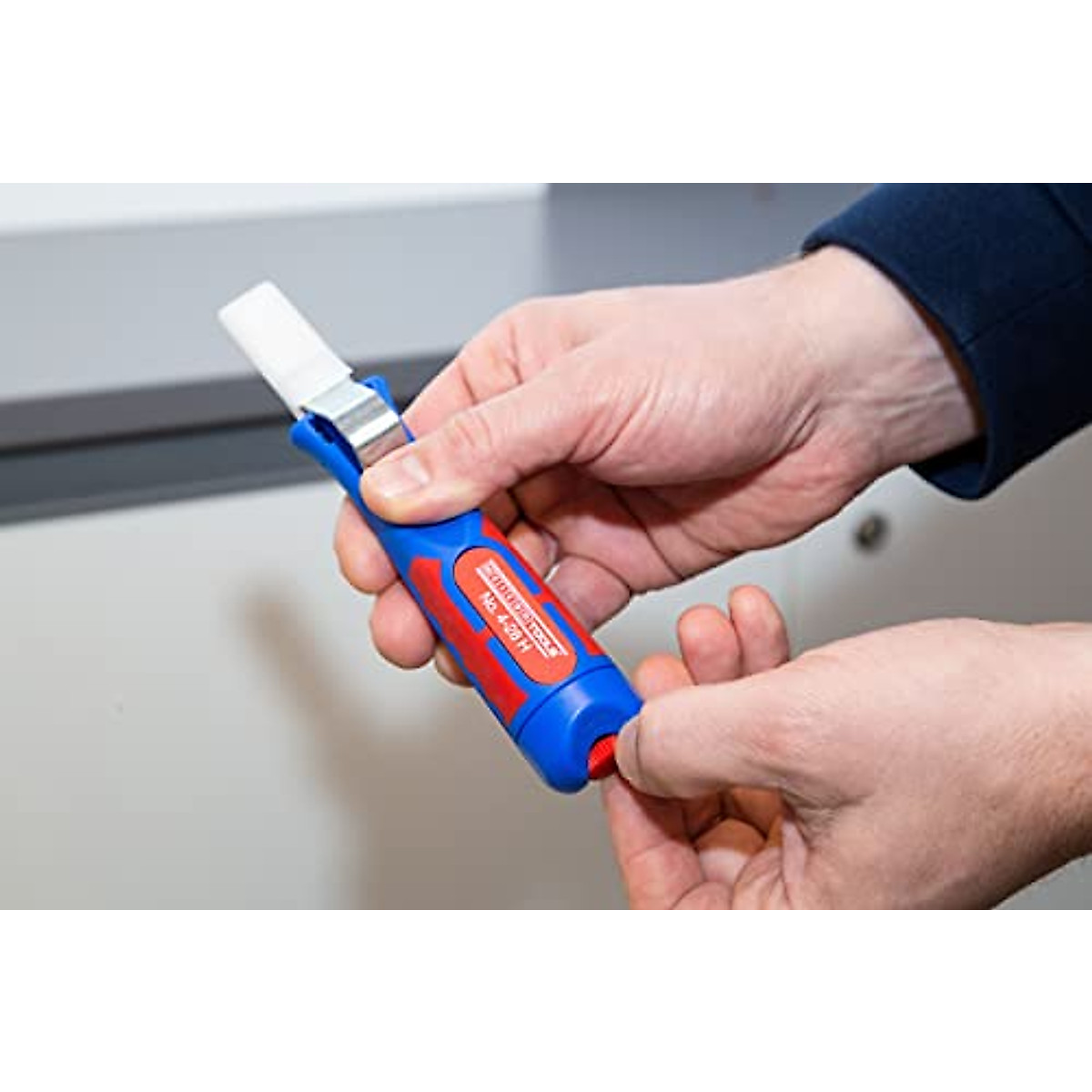 WEICON Cable Stripper No. 4-28 H/Cable Stripping Tool with Hooked Blade/Adjustable Cutting Depth/Range of 4-28 mm/100% Germany Made