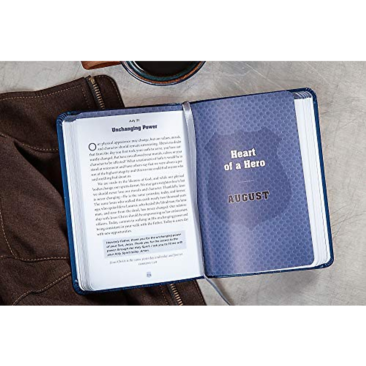 Behind the Badge: 365 Daily Devotions for Law Enforcement (Imitation Leather) – Motivational Devotions for Police Officers or Those Working in Law Enforcement, Perfect Gift for Family and Friends