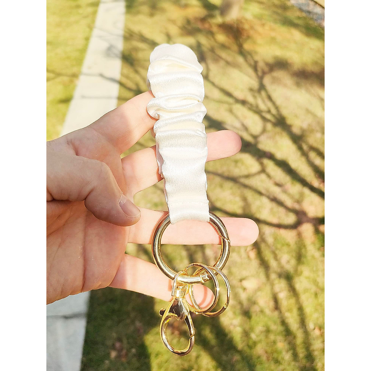 Junyuerly Wrist Strap Key Chain Elastic Scrunchie Bracelet Multifunctional Key Ring for Women (Style A -white)