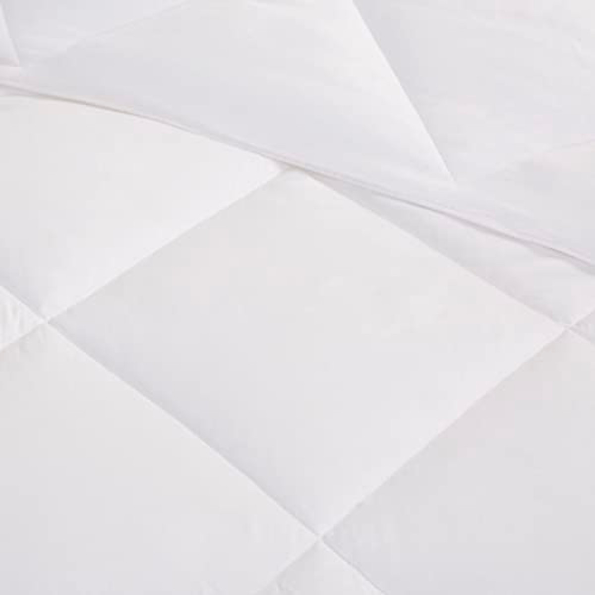 Sleep Philosophy Thinsulate Fibers 3M Scotchgard Moisture Wicking Down Alternative Comforter with 300TC Cotton Sateen Cover, King, White