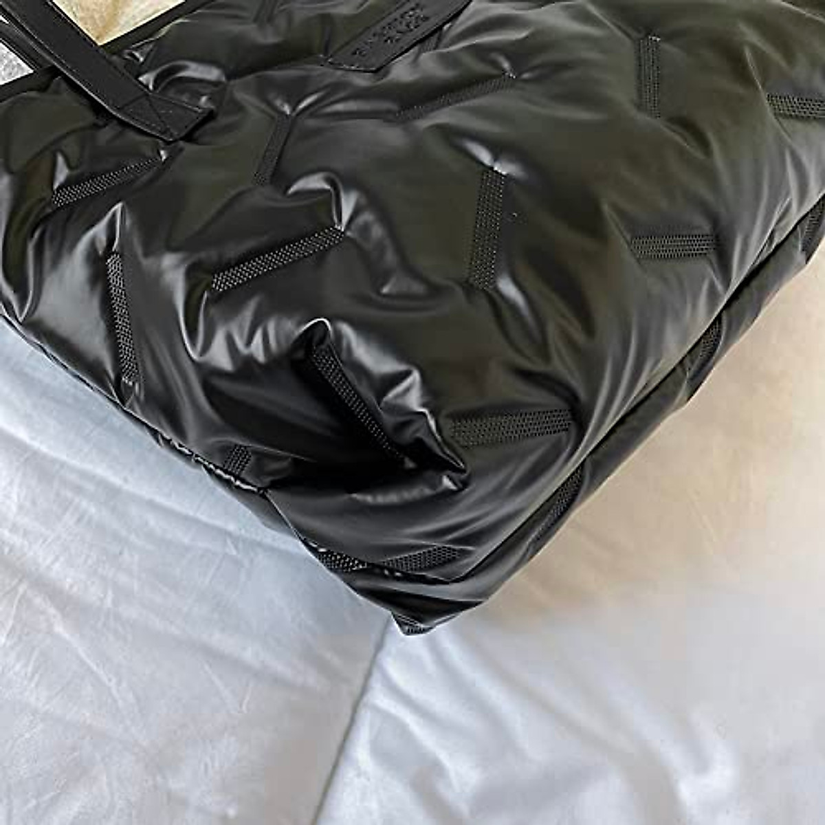 AZURAOKEY Puffer Tote Bag for Women, Quilted Cotton Padded Handbag, Women Shoulder Bags Soft Large Capacity Top-handle Bags Warm Zipper Simple Portable Lightweight for Girls Shopping-Black