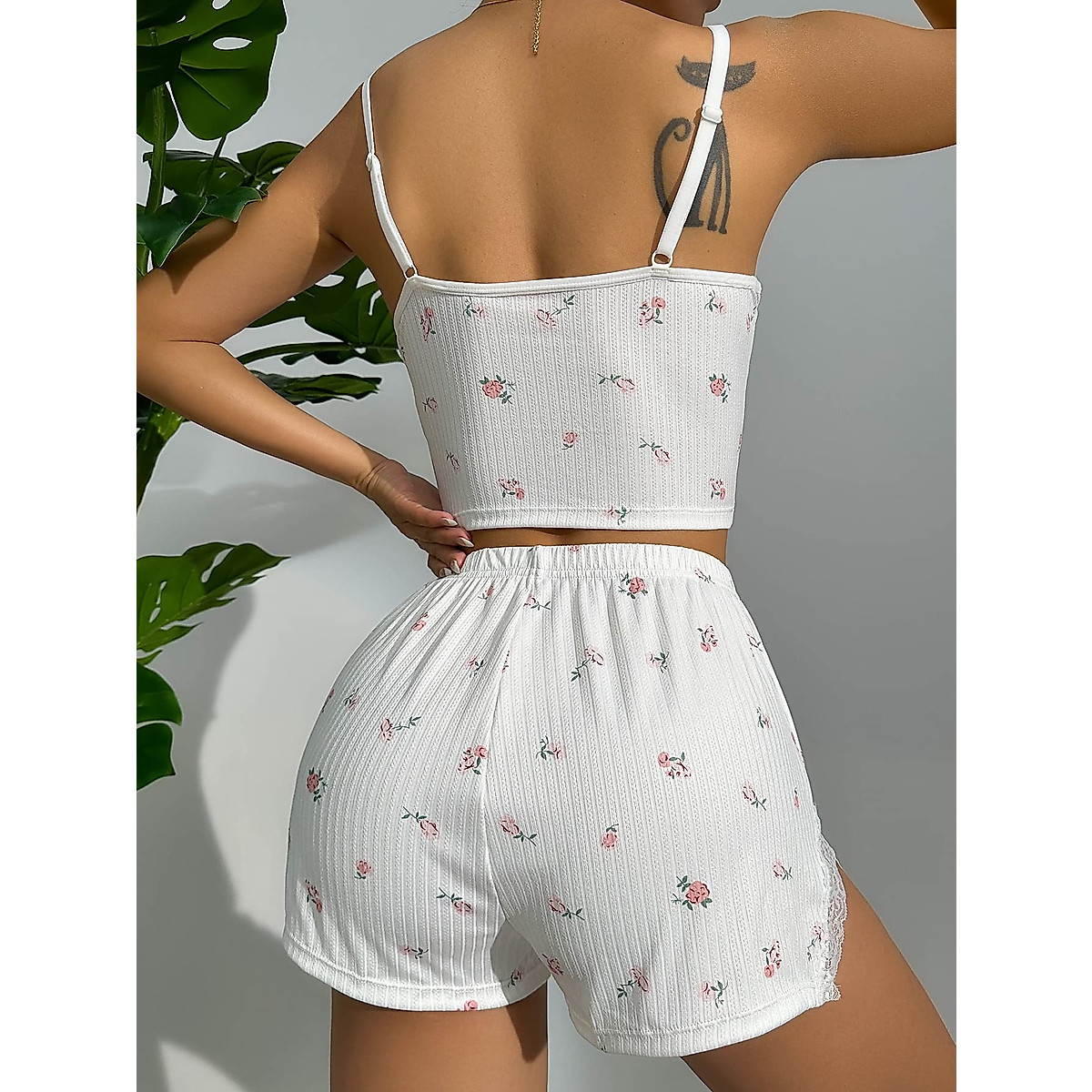 SHENHE Women's Causal Lace Trim Sleepwear Cami Top and Shorts Pajama Sets Floral White L