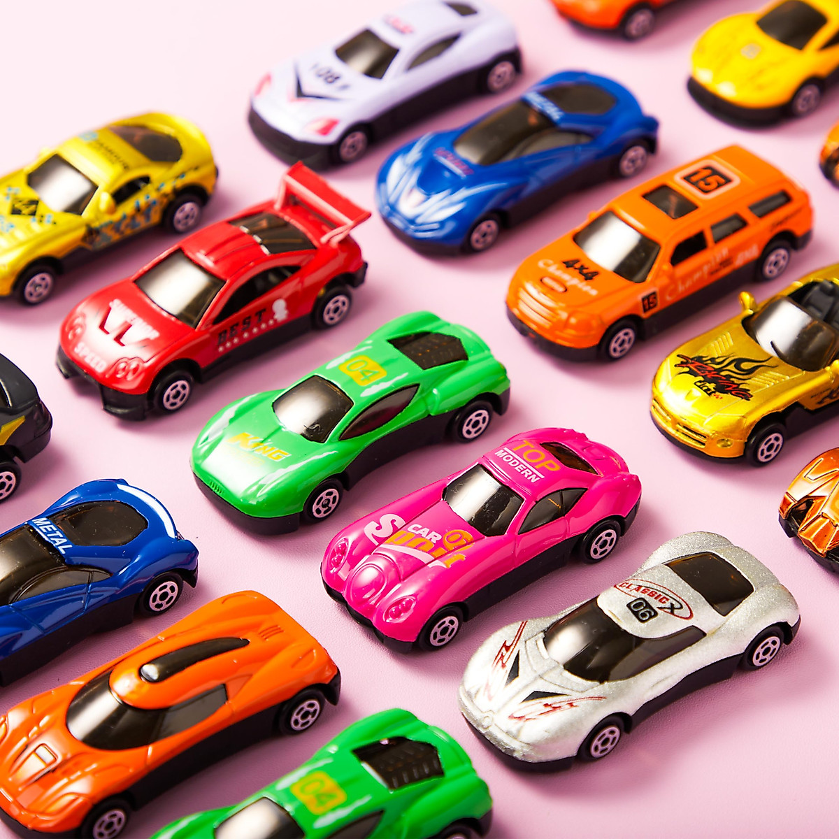 JOYIN 28-Count Valentines Day Gifts Cards, Valentine's Greeting Cards for Kids with Die-Cast Racing Cars Valentine Classroom Exchange Party Favor Toy