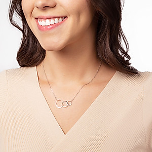 Suavell 3 Generations Necklace. Sterling Silver Grandmother Mother Daughter Jewelry, Nana Necklace, Granddaughter Necklace, Mothers Day Gifts for Grandma, Three Circle Necklace From Grandchildren