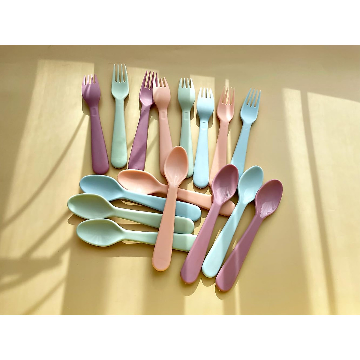 ChaLeeMoo 16Pcs Kids Plastic Forks, Macaron-Colored Kids Eating Utensils, Reusable Toddler Silverware Set, BPA Free, Ideal for School Lunch, Camping, Travel, Party Favors, Dishwasher Safe